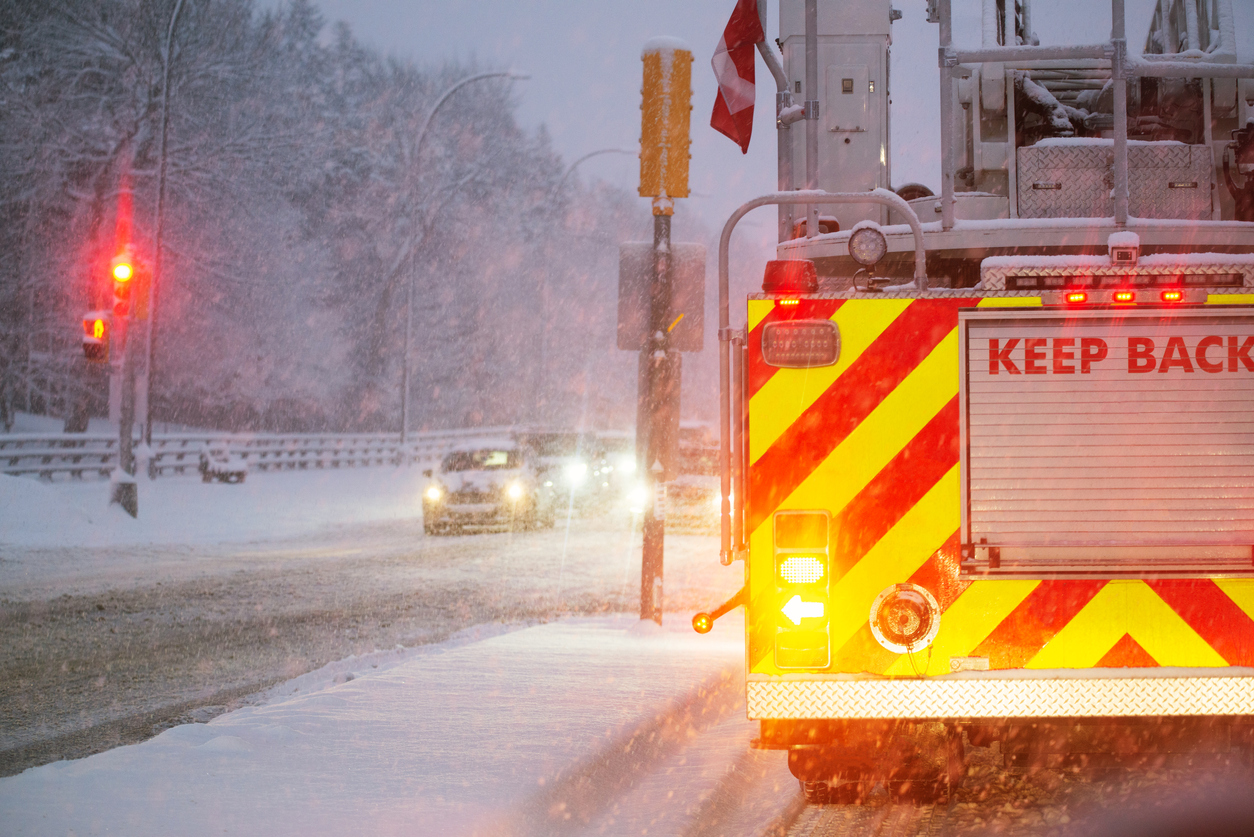 Firefighter hurt as overnight blaze destroys provincial courthouse in ...